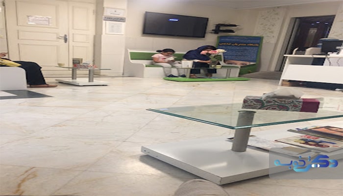 لیست 10 تا از بهترین کلینیک کاشت مو در غرب تهران + تلفن و آدرس | دکتر خوبه